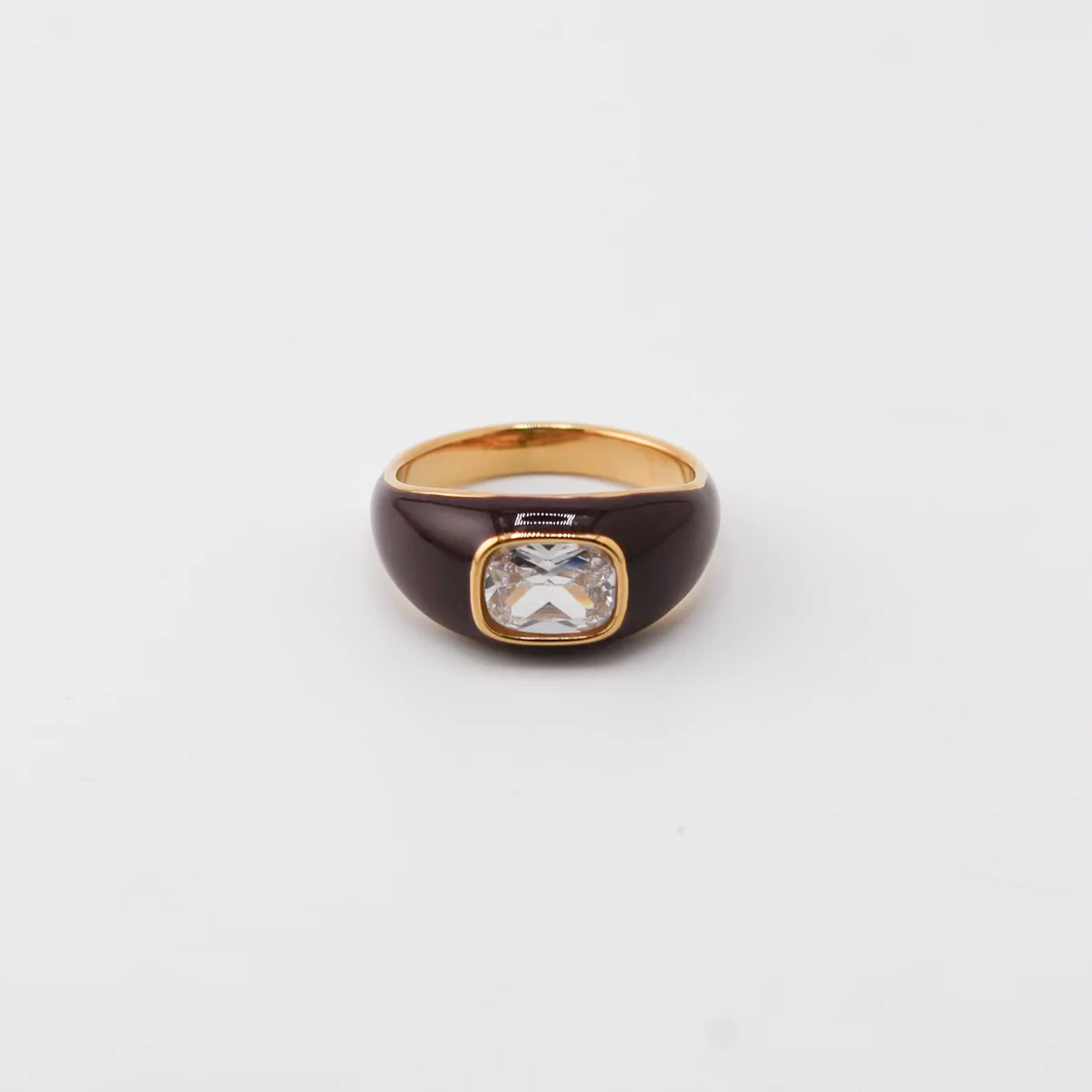 Regis Ring – Icon on Taylor